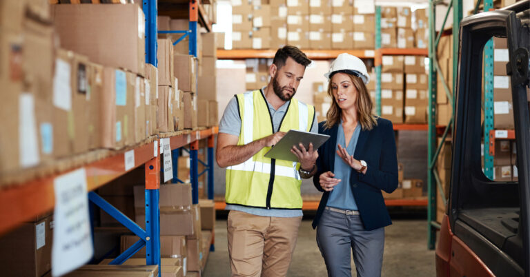 Admin Logistik adalah: Tanggung Jawab, Gaji, dan Kualifikasi - Plugin Ongkos Kirim